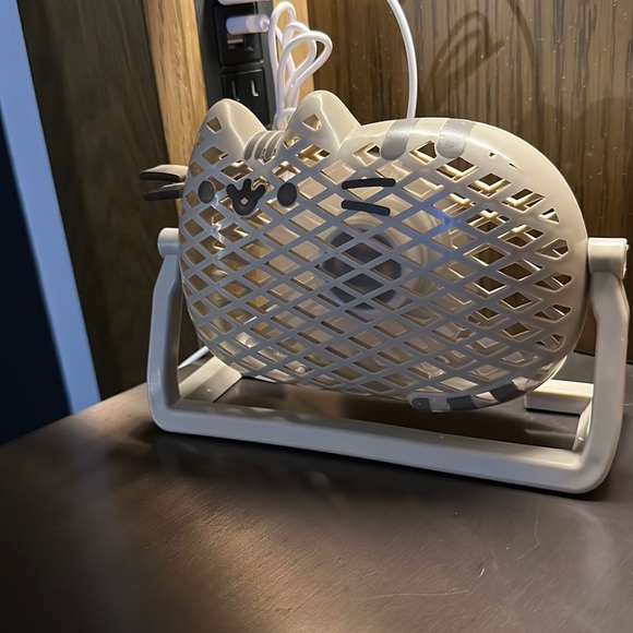 Pusheen | Other | Pusheen Computer Fan | Poshmark
